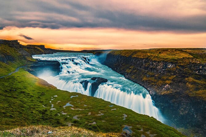 Golden Circle Cruise Arrival: Exclusive Small Group Tour - Experiencing the Gullfoss Waterfall
