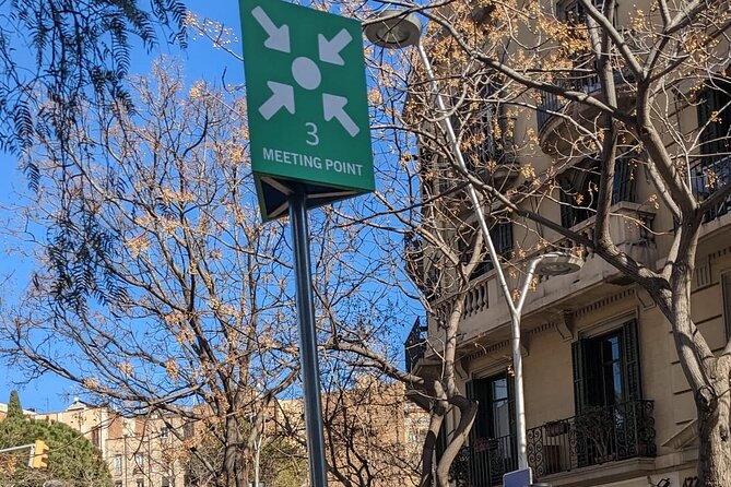 Golden Hour in Gaudi's Sagrada Familia with expert Guide - FAQ