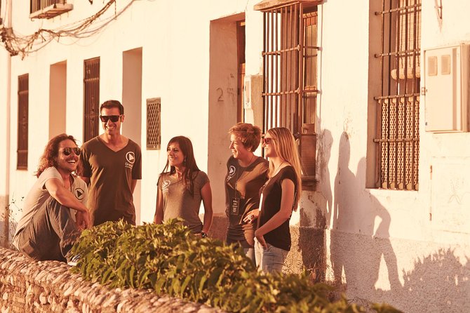 Golden Hour in Granada: Sunset Walking Tour with Play Granada - Who Should Consider This Tour?