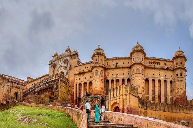 Golden Triangle Tour 3 Nights 4 Days : { Taj Mahal at Sunrise } - The Itinerary in Detail