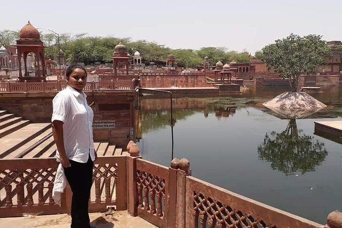 Golden triangle with Dholpur 4 night 5 days - Exploring Delhi: A City of Contrasts