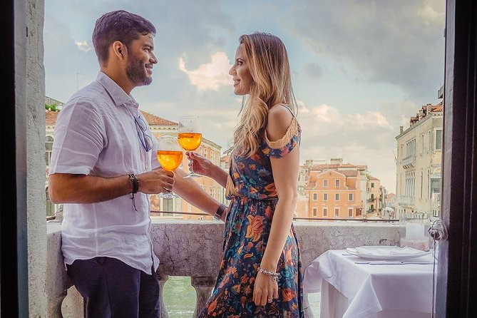 Gondola Ride and Aperitif in a Venetian Palace - What Makes This Tour Stand Out