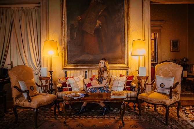 Gondola Ride and Aperitif in a Venetian Palace - The Sum Up