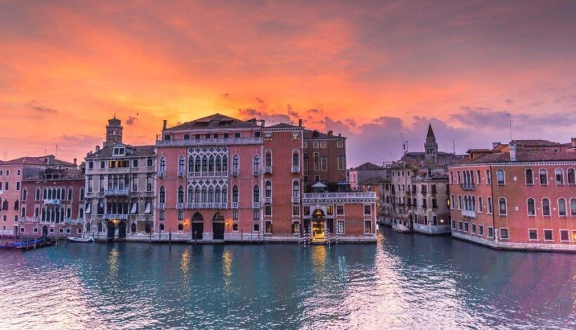 Gondola tour with Four Seasons Concert by VENICE in GONDOLA - Key Points