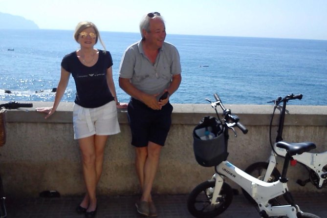 Good Morning Rider: Discovering the Town by Bike - Marveling at the Old Port