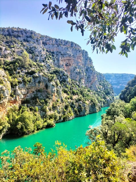 Gorges du Verdon: lavenders, canyon boat picnic & villages - Authenticity, Comfort, and Flexibility