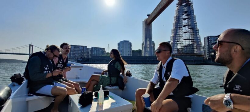 Gothenburg city center: Electric selfdrive boat tour - Key Points