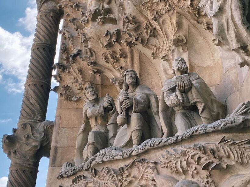 Gothic Paths, Tapas & Sagrada Familia. Private Tour - The Grand Finale: Sagrada Familia