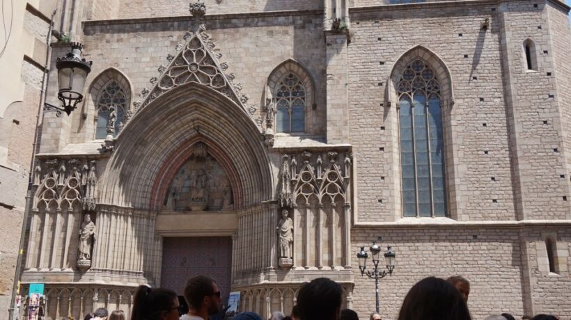 Gothic Paths, Tapas & Sagrada Familia. Private Tour - FAQ