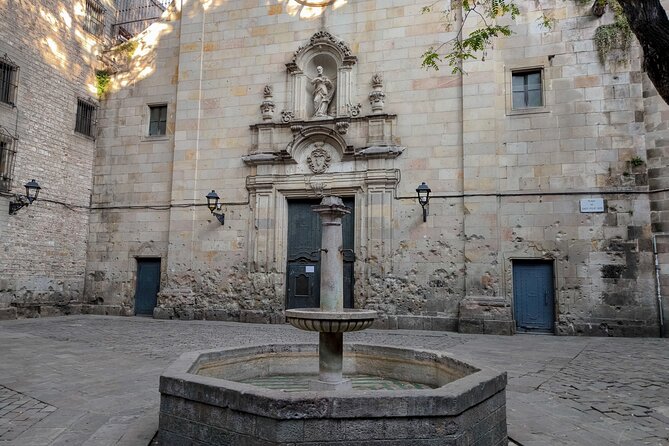 Gothic Quarter and Gaudí Small-Group Tour - FAQ