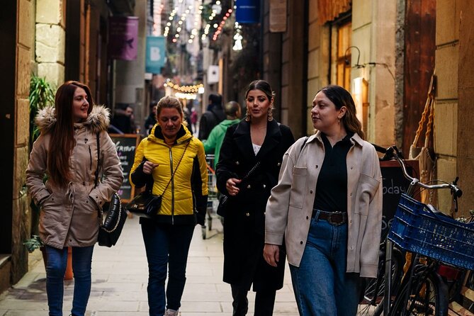 Gothic Quarter & Old Town Barcelona Walking Tour - Experience With Knowledgeable Guides