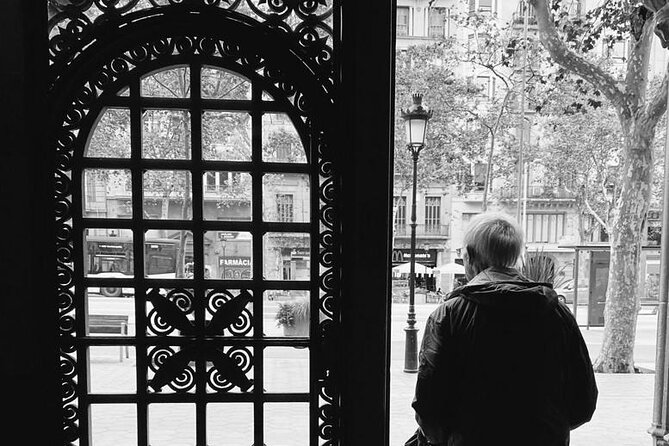 Gothic Quarter & Picasso Museum Private Tour - Discovering the Gothic Quarter