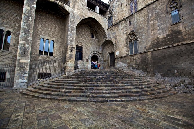 Gothic Quarter & Picasso Museum Private Tour - Guided Tour Experience