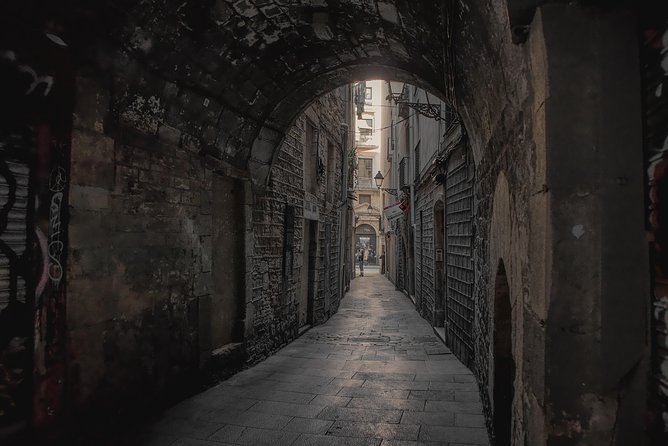 Gothic Quarter Self-Guided Tour in Barcelona - Safety Considerations for Nighttime Tours