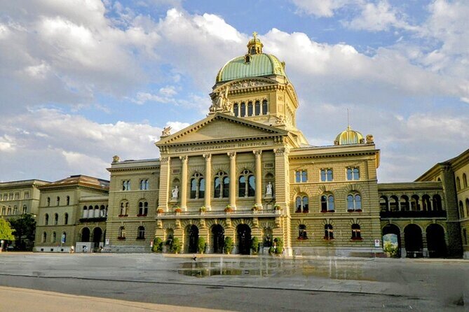 GoTo Bern Old Town Sightseeing One Way Private - The Sum Up