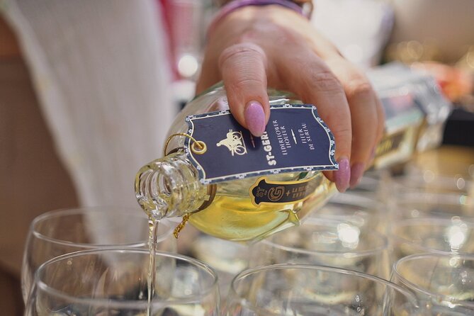 Gourmet Brunch with Chef: Unlimited Drinks & Stunning River Views - The Sum Up