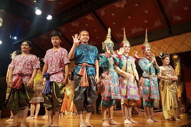Gourmet Dinner & Spectacular Show at Mandarin Oriental - An In-Depth Look at the Experience