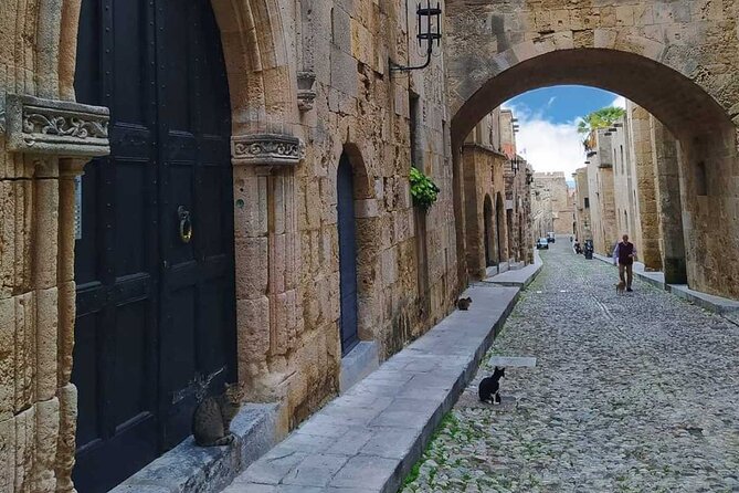 Gourmet Journey: 11-Course Lunch, Wine Tasting & Culinary Session - Highly Rated Tour With Exceptional Feedback