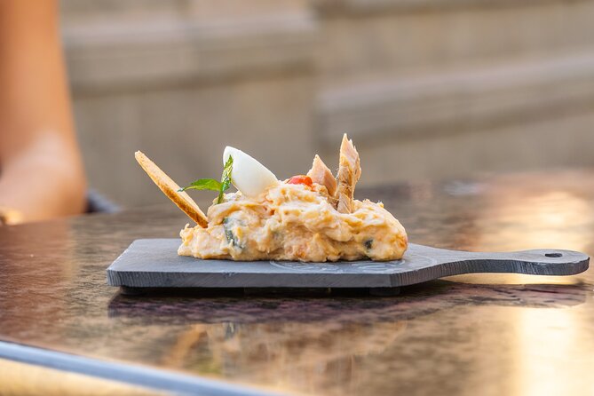 Gourmet Tapas and Wine Tour in the Old Town of Las Palmas - Authentic Experiences and Authentic Flavors