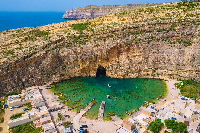 Gozo Guided Day Trip Incl. Ggantija Temples and Lunch - Exploring Xlendi Bay
