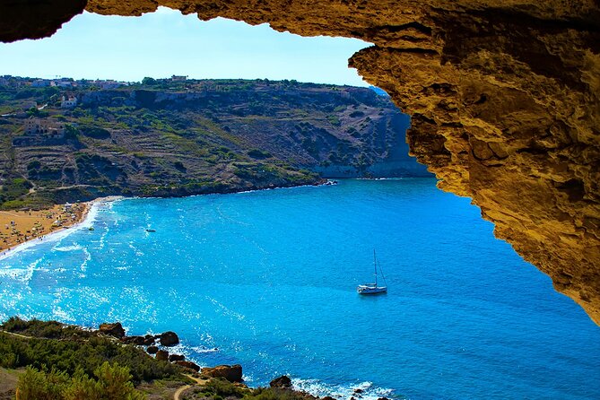 GOZO - Highspeed Catamaran dep Valletta + Hop on Hop off Tour - Key Points