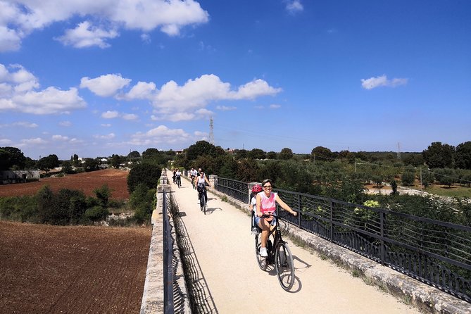 GPS Tour With E-Bike on Cycleroute of Acqueduct Pugliese With Wine Tasting Directly in Vineyards - Indulging in the Wine Tasting Experience