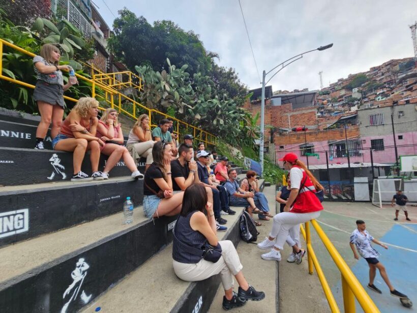 Graffiti Tour comuna 13 and cable car (made by local guides) - An In-Depth Look at What You Can Expect