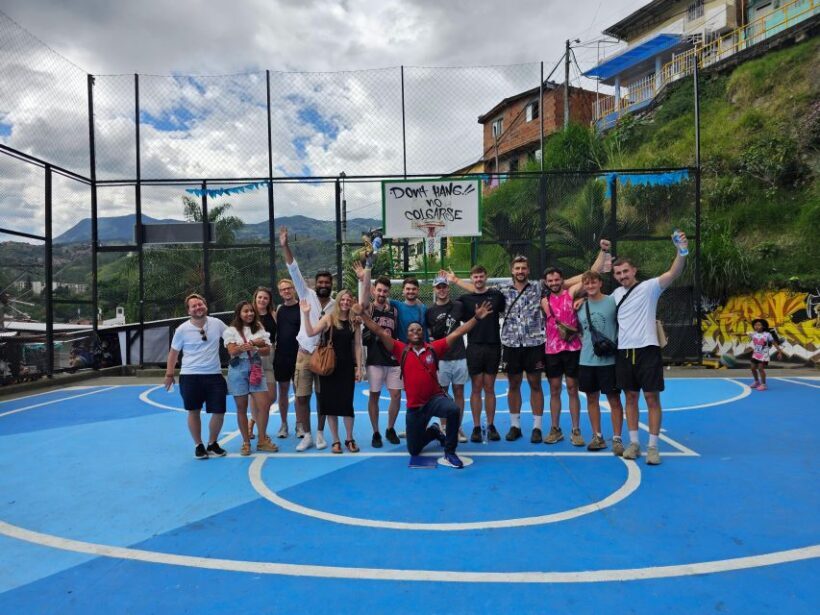 Graffiti Tour comuna 13 and cable car (made by local guides) - Who Will Love This Tour?