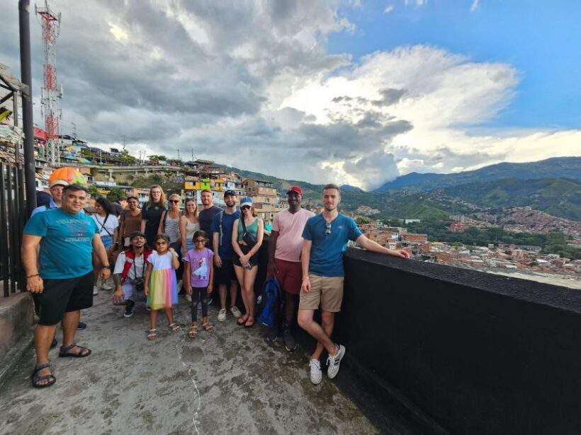 Graffiti Tour comuna 13 and cable car (made by local guides) - FAQ: Practical Questions About the Tour