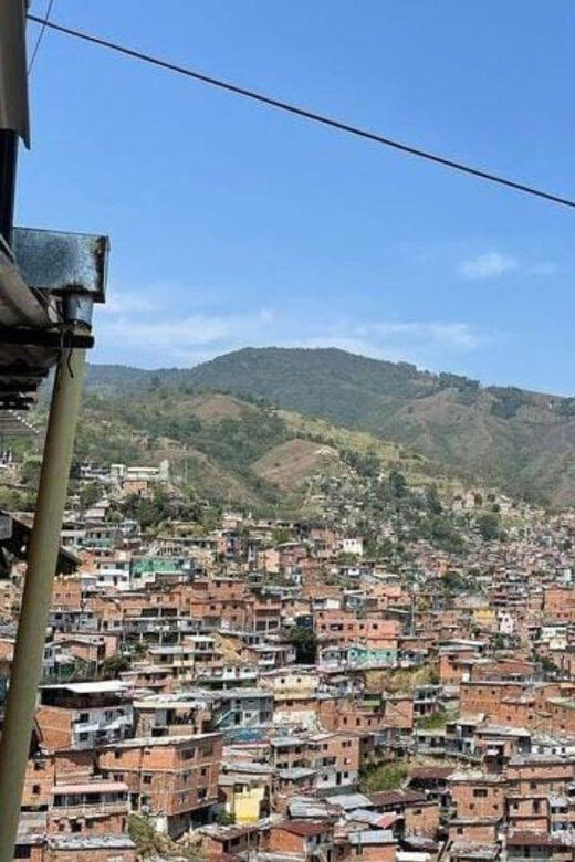 Graffiti Tour Medellin: History and art in Comuna 13 - Key Points