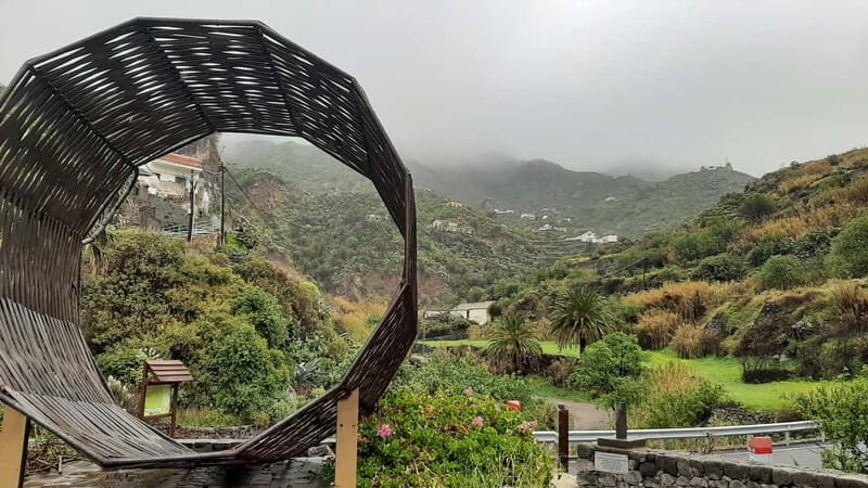 Gran Canaria: Highlights & hidden gems by 2 local guides - Exploring Different Volcanic Landscapes