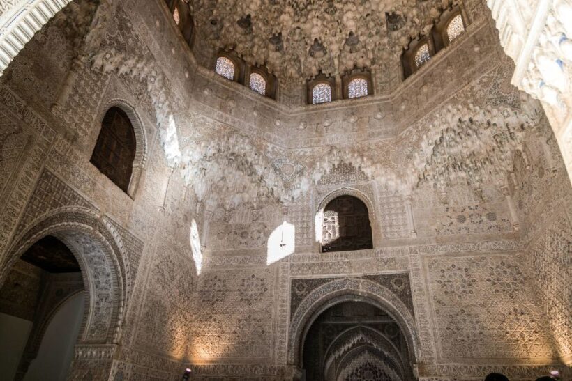 Granada: 3-Hour Alhambra and Generalife Gardens Guided Tour - FAQ