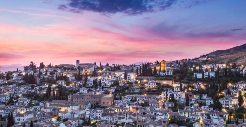 Granada: Albaicin and Sacromonte Evening Walking Tour - The Starting Point: Abside Shop