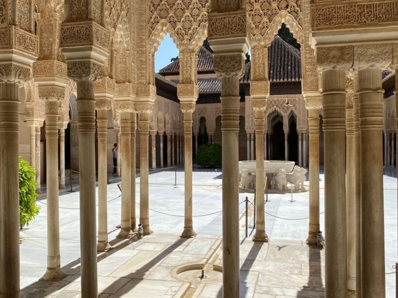 Granada: Alhambra, Alcazaba, and Generalife Private Tour - What Makes the Tour Special