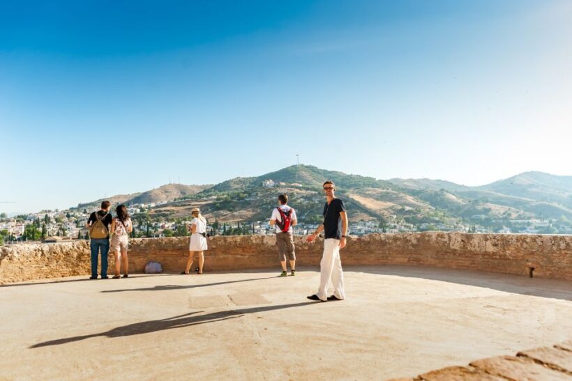 Granada: Alhambra and Generalife Garden Ticket & Guided Tour - The Itinerary Breakdown