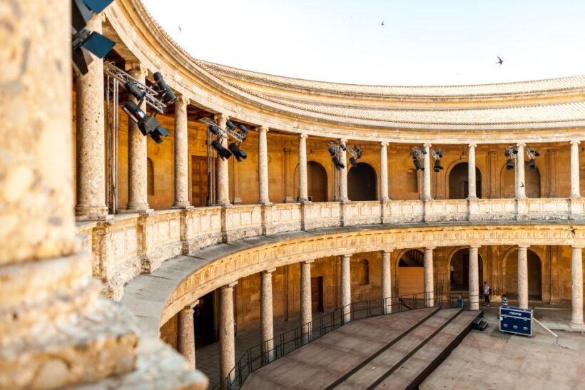 Granada: Alhambra and Generalife Garden Ticket & Guided Tour - The Cost and Value