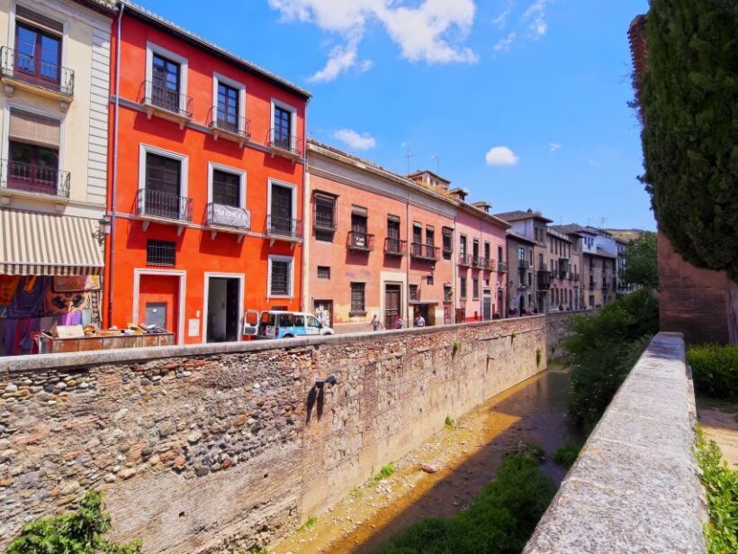 Granada: Alhambra, Cathedral, Royal Chapel and Albayzin tour - The Sum Up