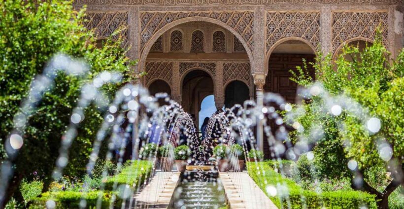 Granada: Alhambra Fast-Track Guided Tour - Discovering the Alhambra: An Authentic Summary
