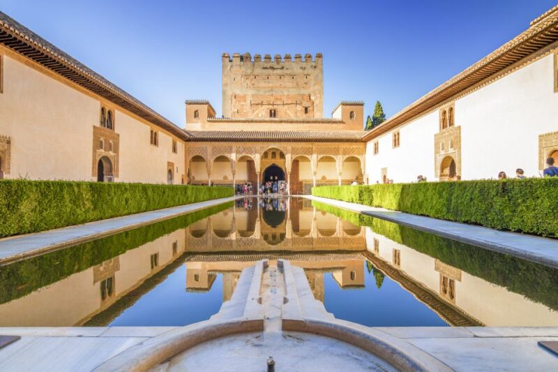 Granada: Alhambra Gardens, Generalife & Alcazaba Guided Tour - Overview of the Tour Experience