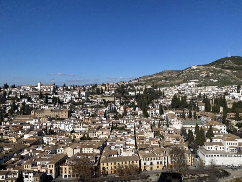 Granada: Alhambra & Generalife Fast-Track Guided Tour - The Experience and Its Value