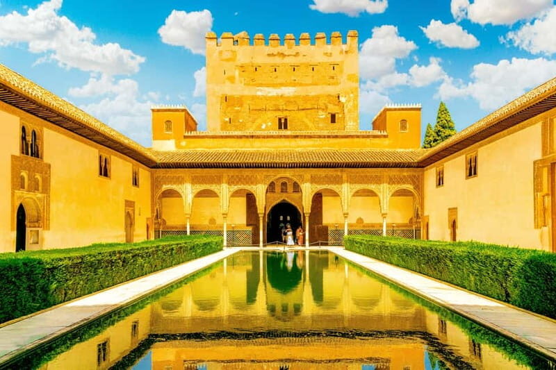 Granada: Alhambra, Generalife & Nasrid Palaces Guided Tour - Exploring Granada’s Alhambra: An In-Depth Review