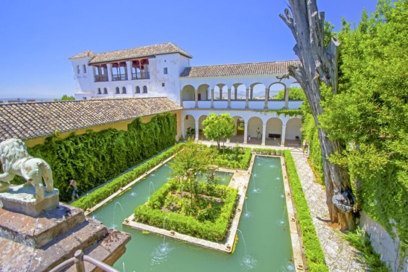 Granada: Alhambra Guided Tour and Arabian Bath and Massage - Practicalities of the Alhambra Tour