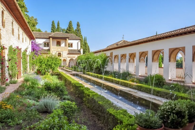 Granada: Alhambra Guided Tour and Arabian Bath and Massage - The Arabian Baths: A Perfect End