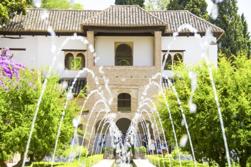 Granada: Alhambra Guided Tour and Arabian Bath and Massage - The Overall Experience: Value and Authenticity