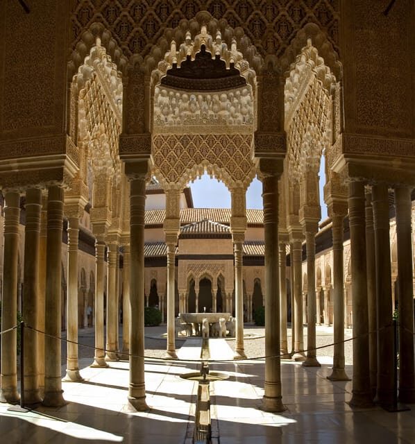 Granada: Alhambra Guided Tour w/ Nasrid Palaces & City Pass - Who Should Consider This Tour?