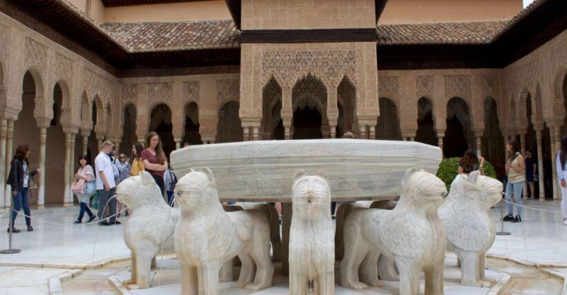 Granada: Alhambra Guided Tour with Nasrid Palaces - An In-Depth Look at the Tour
