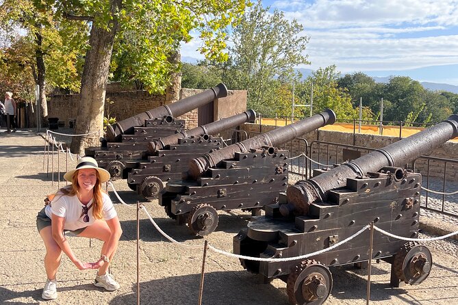 Granada (Alhambra) Scavenger Hunt and Sights Self-Guided Tour - Key Points