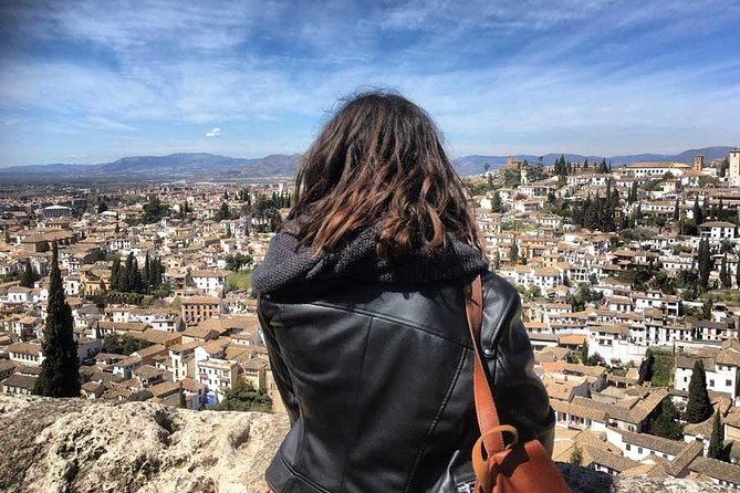 Granada and Albaicin: Wine and Tapas Tour - Inclusions and Logistics