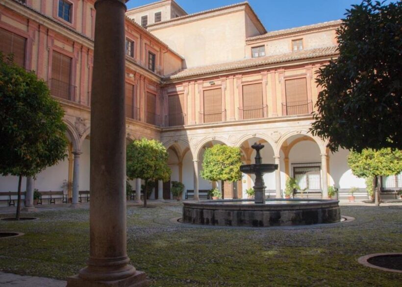 Granada: Cathedral, Royal Chapel & 5 Monuments Combo Ticket - FAQ