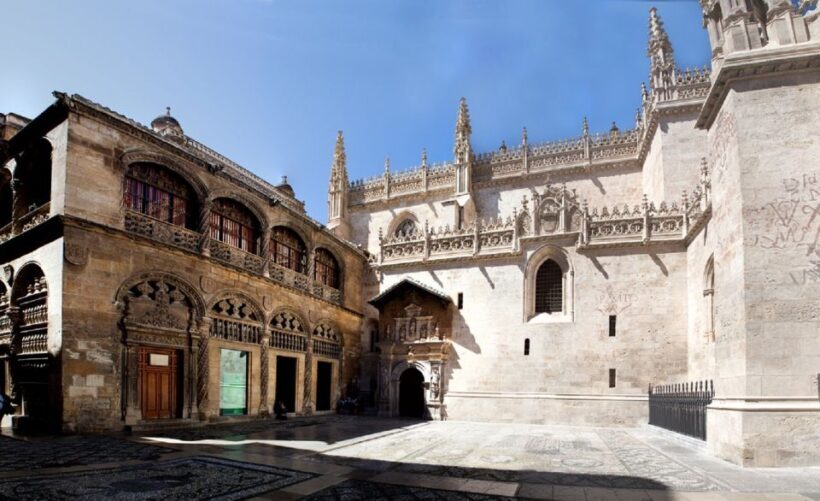 Granada: City center and Albaicin Private Tour - Key Points